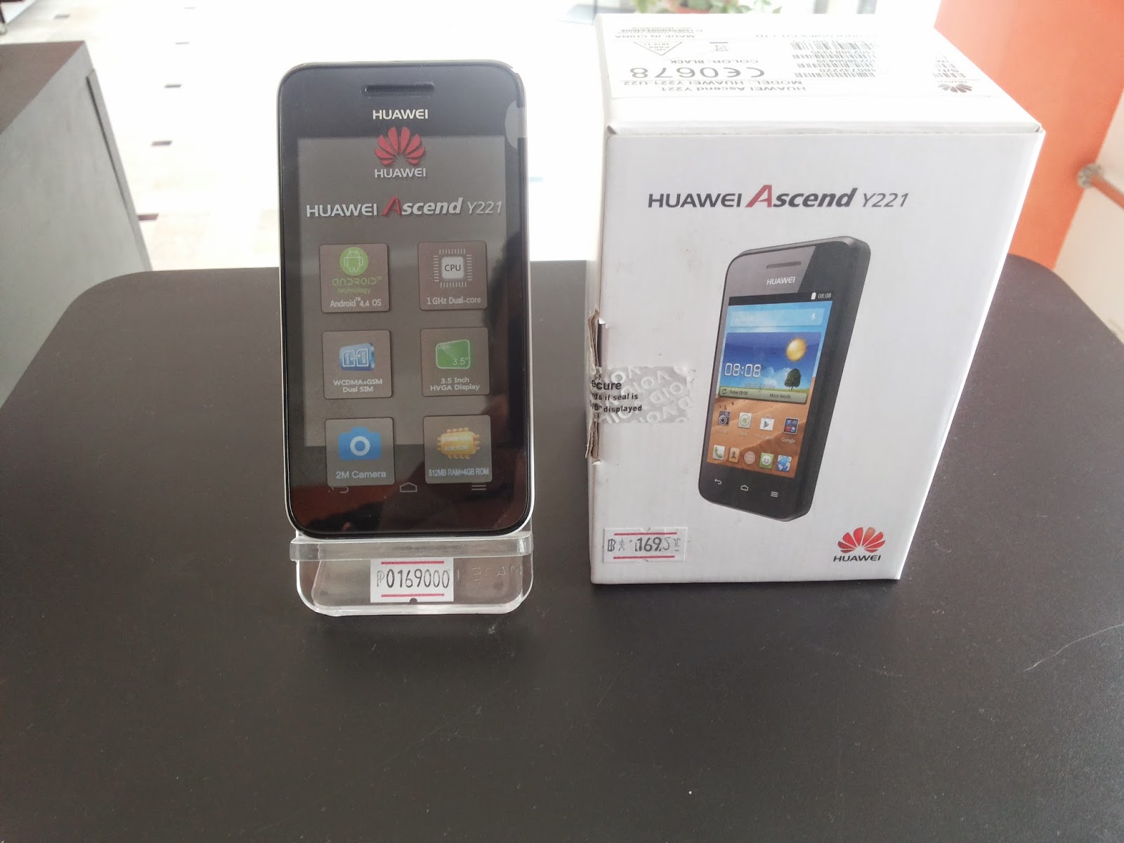 GSM DJERBA : HUAWEI ASCEND Y221 , PRIX 159 DT SEULEMENT